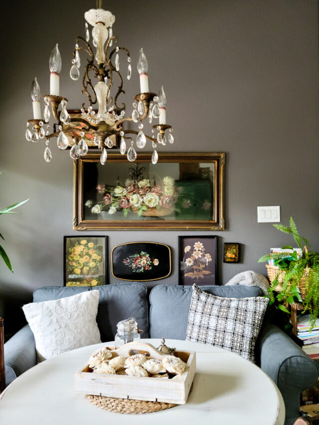 80 Decorating Vignette Ideas For Your Cozy Vintage Home - Kim Pepper Blog