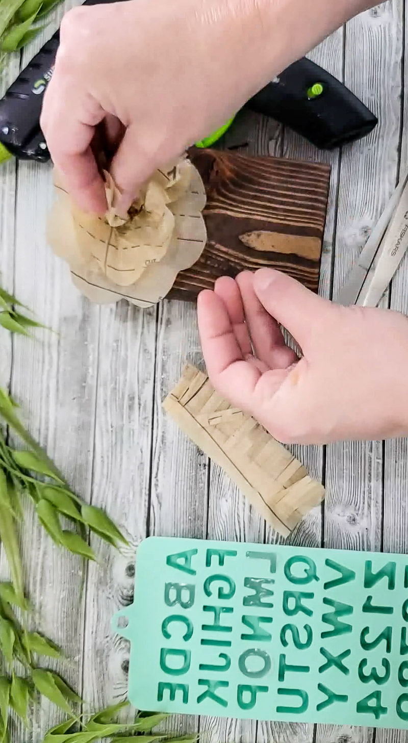Spring Shelf-Sitter with Unique Lettering - Kim Pepper Blog