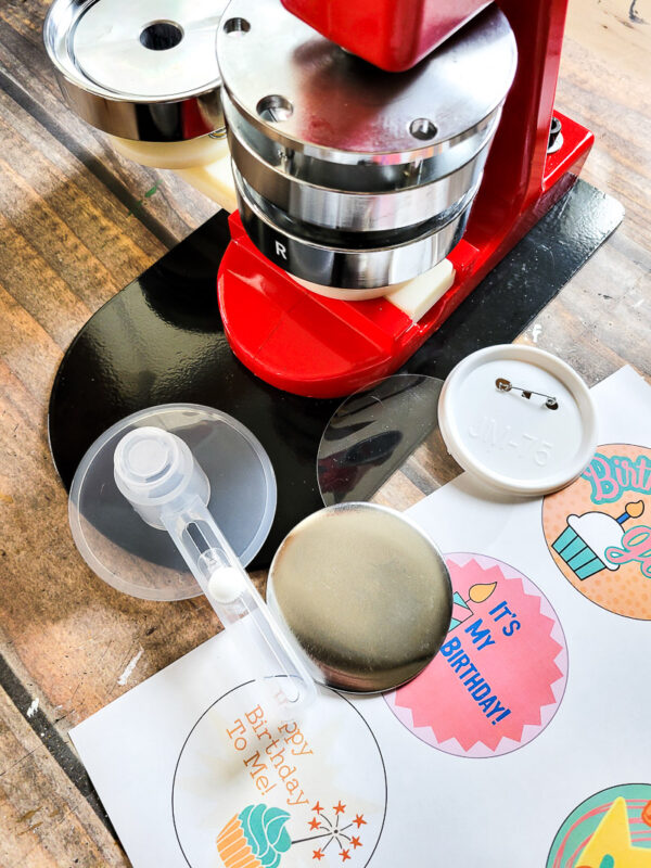 DIY Birthday Girl Buttons - Kim Pepper Blog