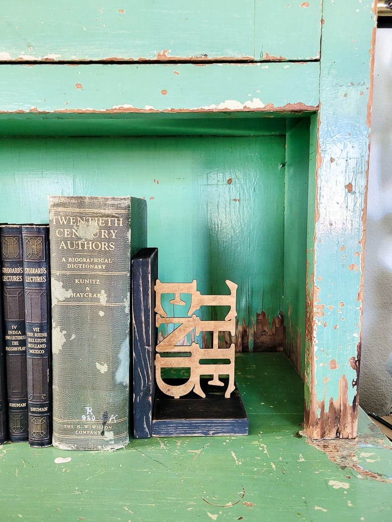 DIY Bookend with Wood Laser Cut Words - Kim Pepper Blog