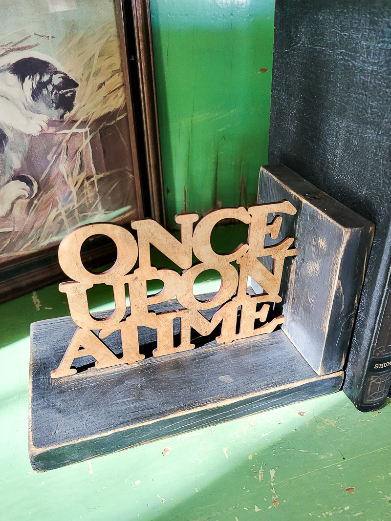 DIY Bookend with Wood Laser Cut Words - Kim Pepper Blog